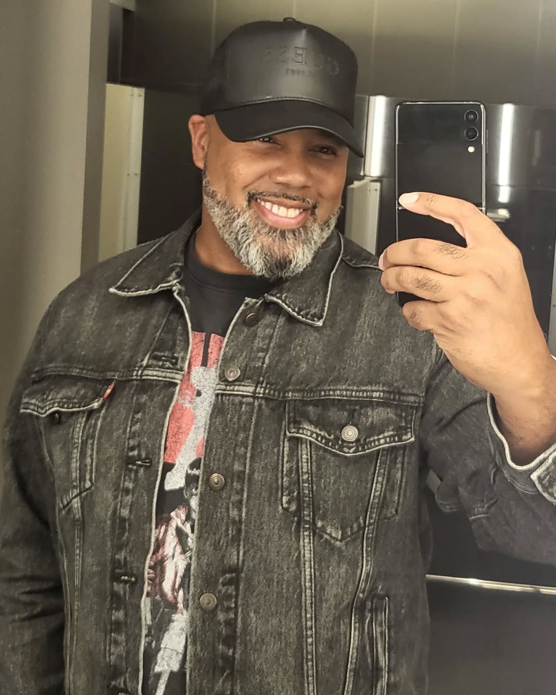 16 Timeless Grey Beard Styles That Command Respect - Alpha Vibe