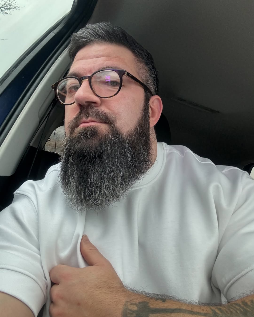 16 Timeless Grey Beard Styles That Command Respect - Alpha Vibe